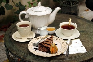 Tea and Pastries – L’Artisan Parfumeur Tea for Two & Bois Farine ...